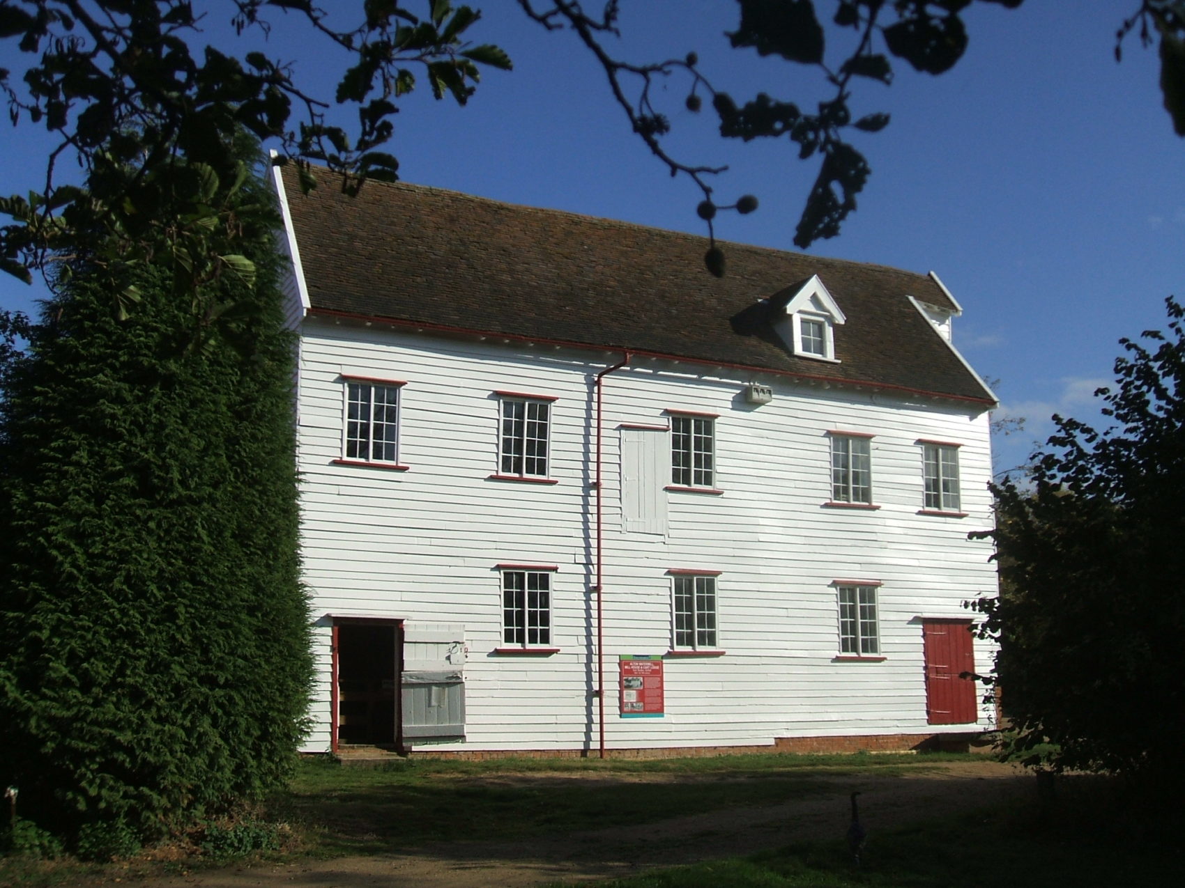Farming, flailing and fruit picking - The Dialect and Heritage Project